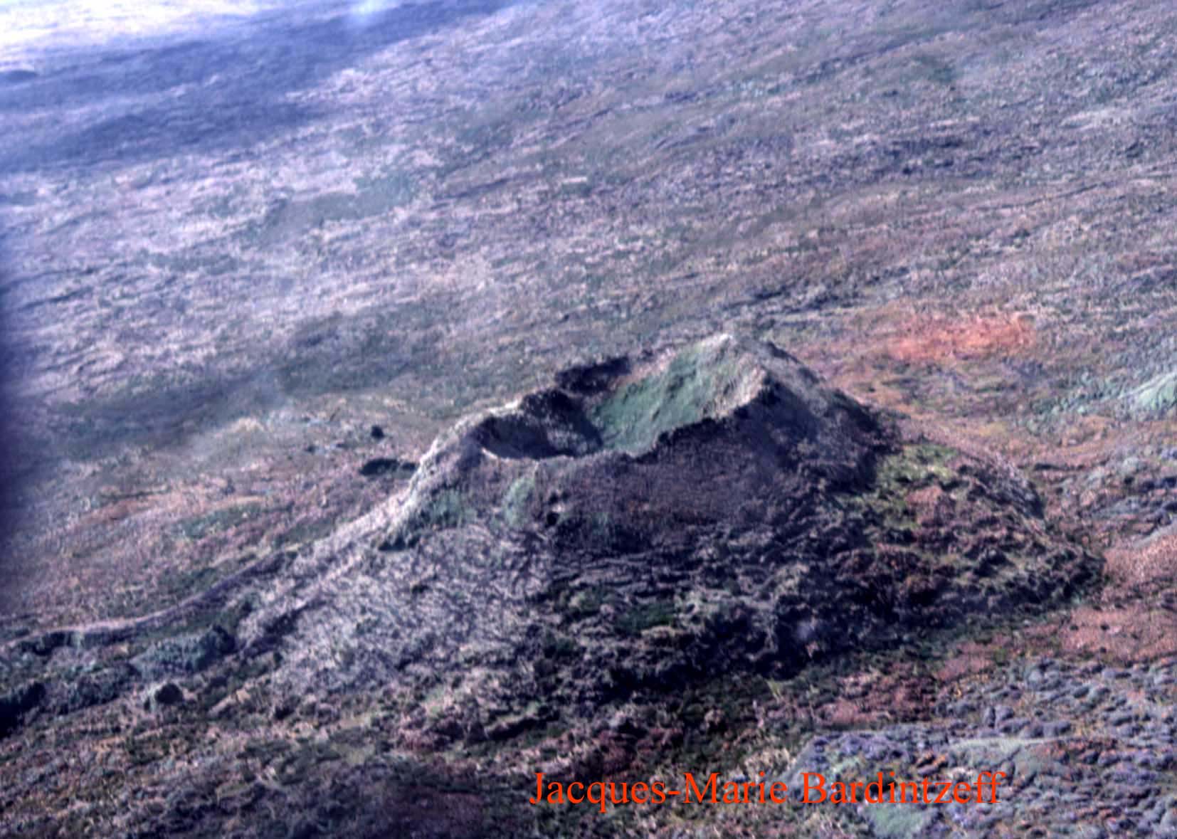 Image de l’île d’Amsterdam, par Jacques-Marie Bardintzeff