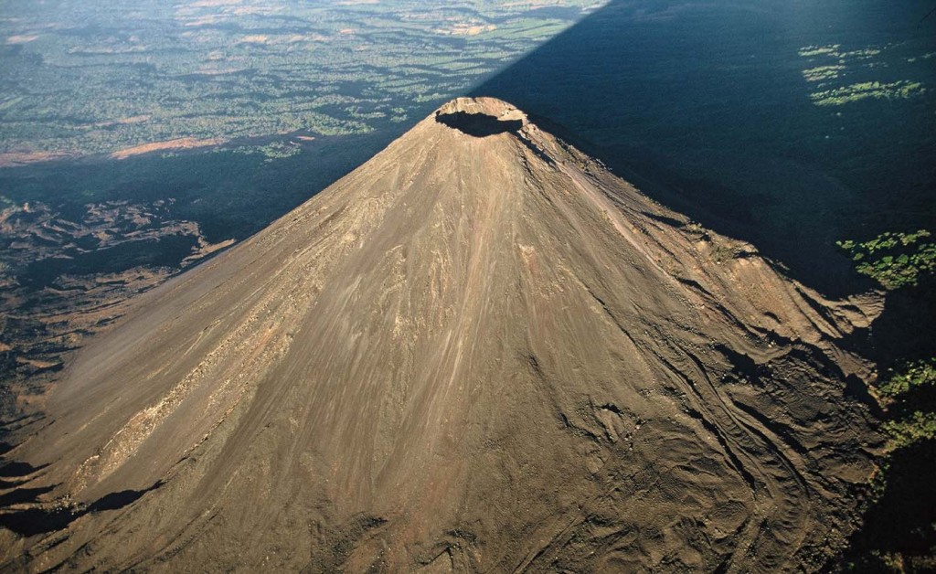 Voyage volcanologique exceptionnel au Salvador, par Jacques-Marie ...
