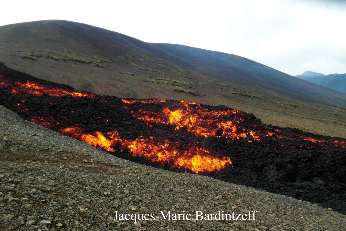 Lave visqueuse en Islande, par Jacques-Marie Bardintzeff