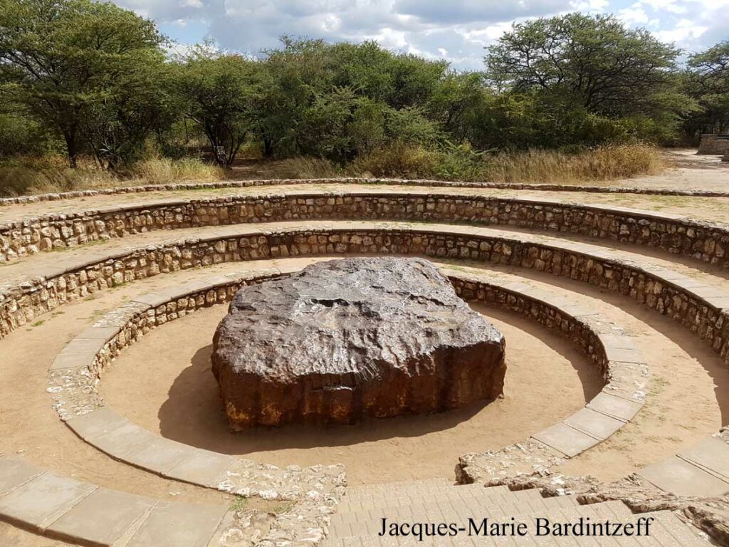 La météorite d’Hoba en Namibie, par Jacques-Marie Bardintzeff