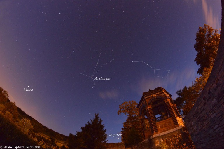 La constellation du Bouvier, un cerf-volant au zénith