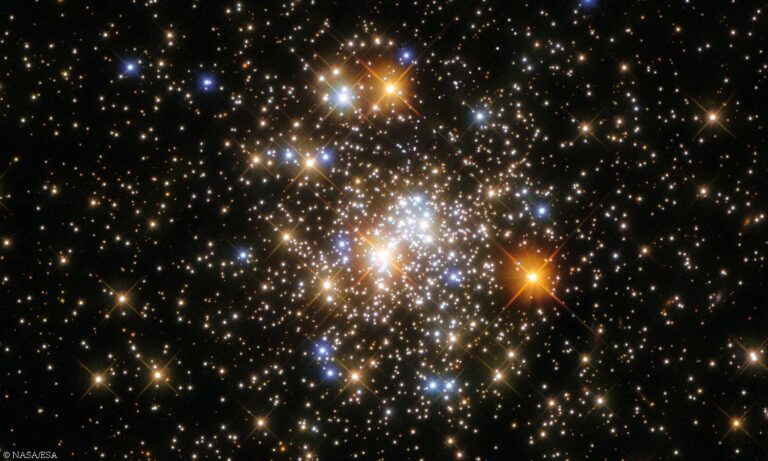 NGC 6717, l'amas globulaire qui scintille dans le Sagittaire